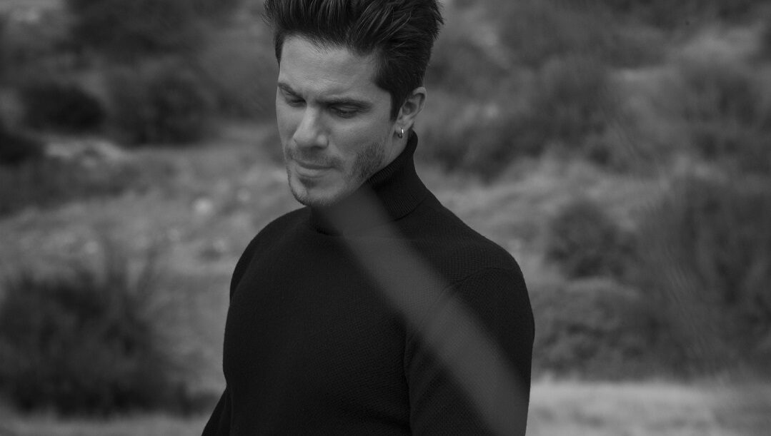 Nikos Oikonomopoulos returns to Athens - Greek Nights